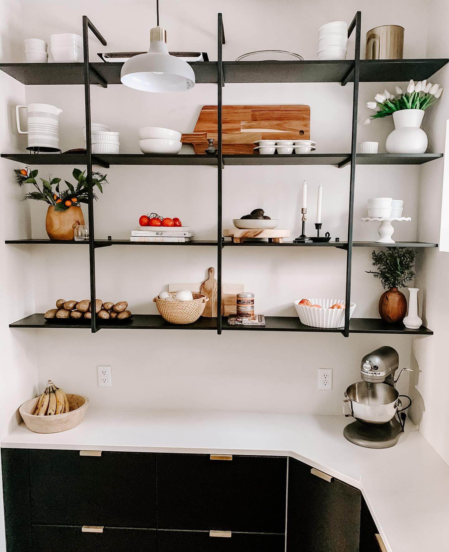 Pantry Closet Shelving Ideas to Maximize Space and Style