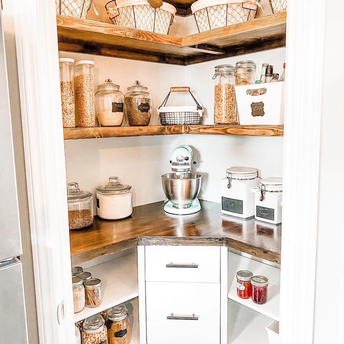 Corner Pantry Ideas That Maximize Storage and Style in Any Kitchen