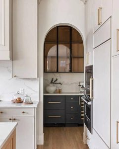 Elegant Butler’s Pantry Ideas for a Luxurious Kitchen