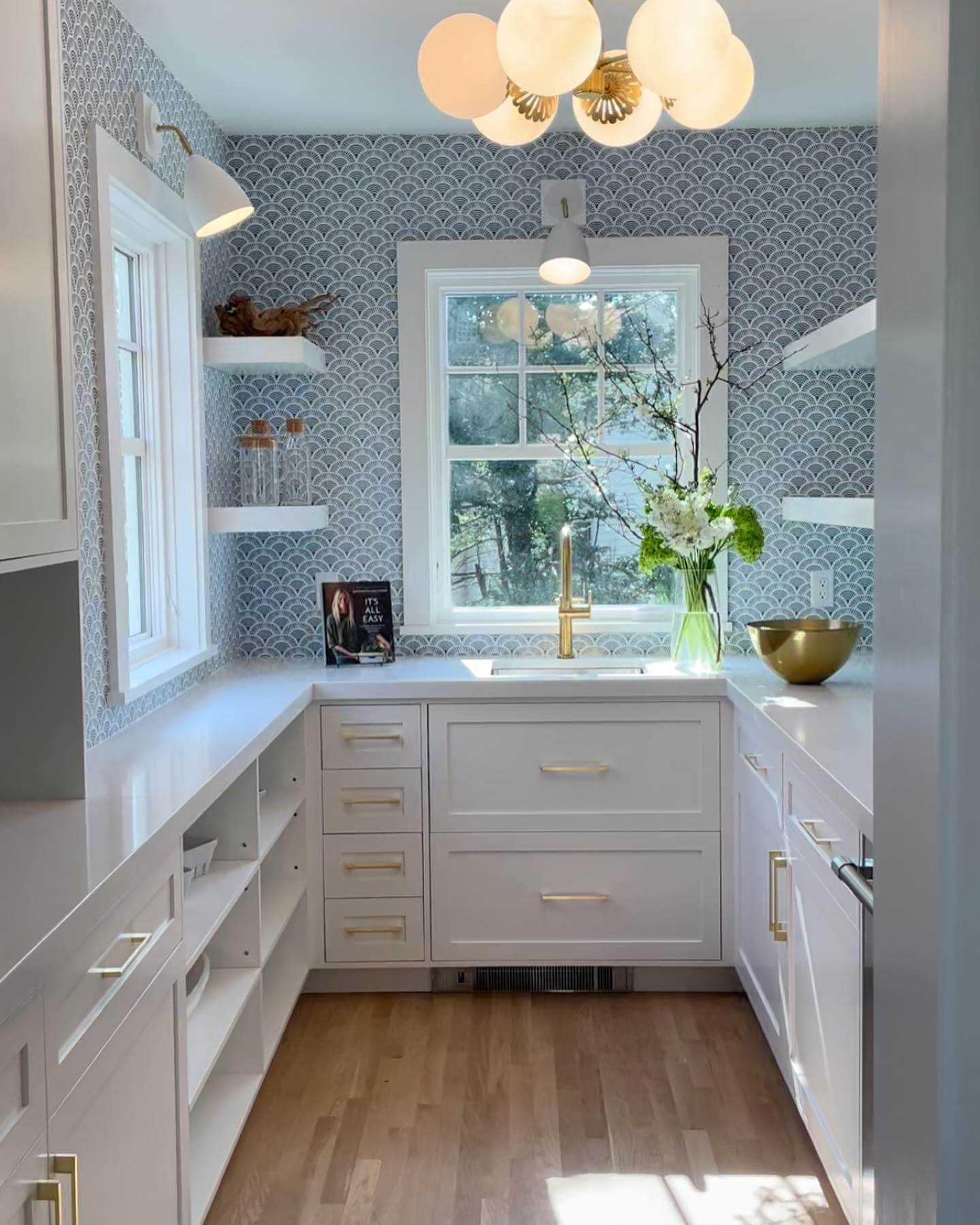 Elegant Butler’s Pantry Ideas for a Luxurious Kitchen