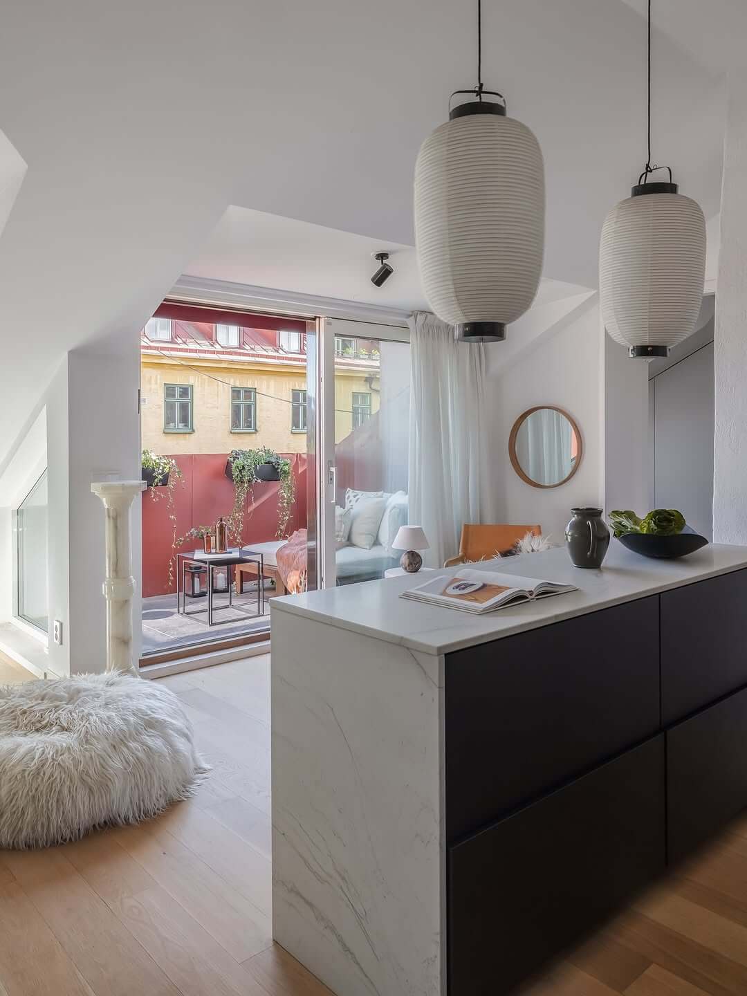 Japandi Interior Ideas: Harmonious Minimalism from the East and North