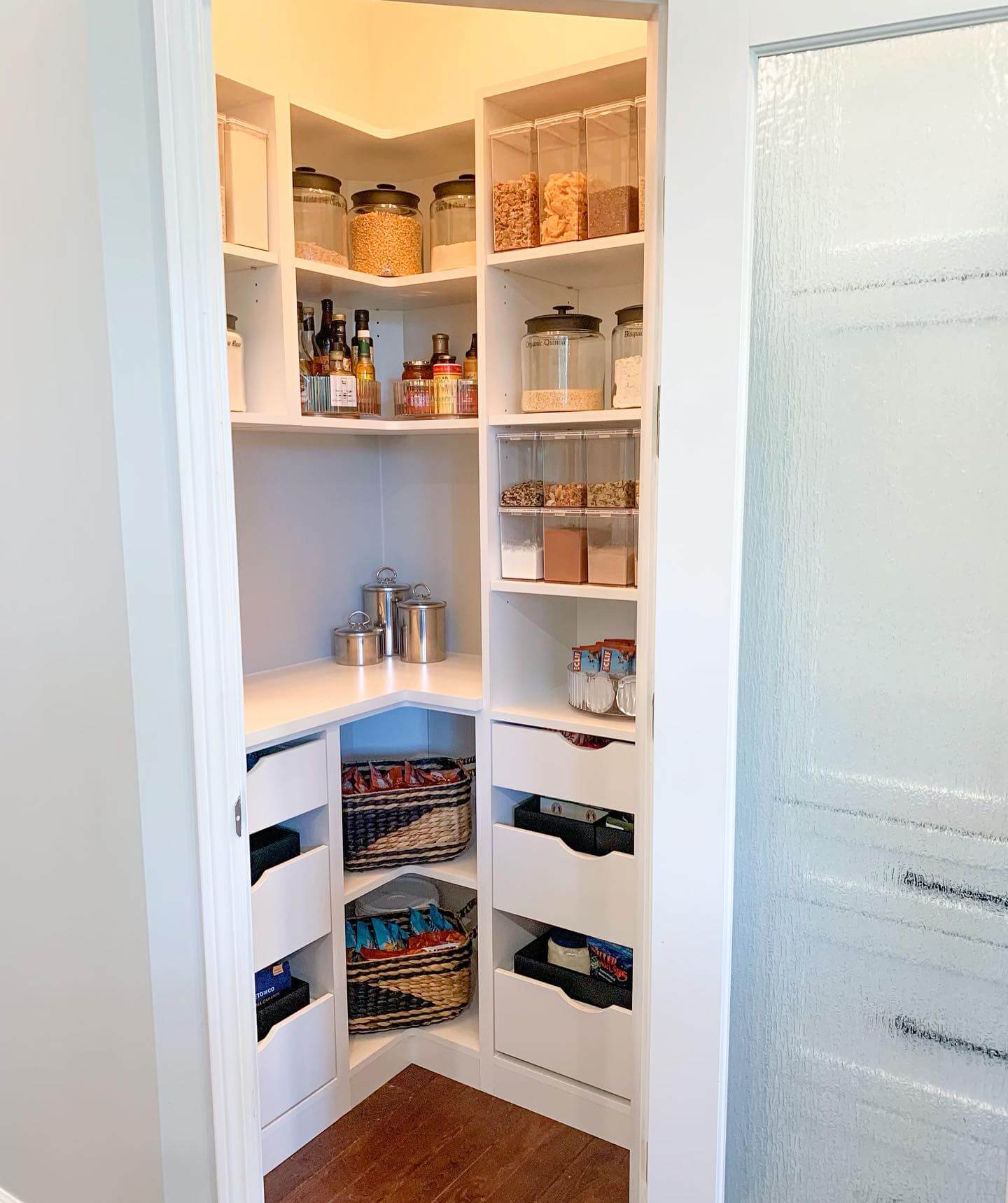 Corner Pantry Ideas That Maximize Storage and Style in Any Kitchen