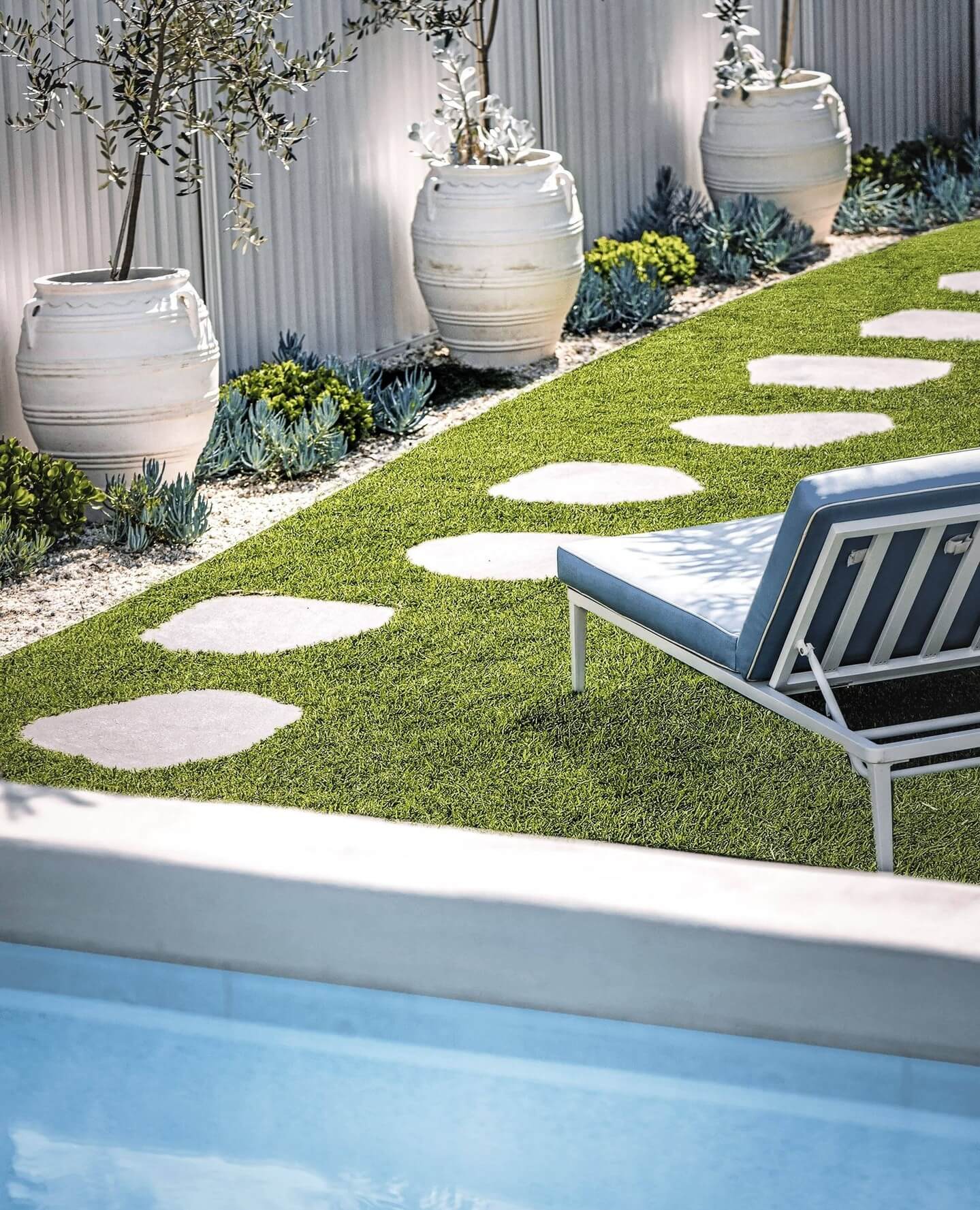 Creative Stepping Stone Ideas to Transform Your Garden Path