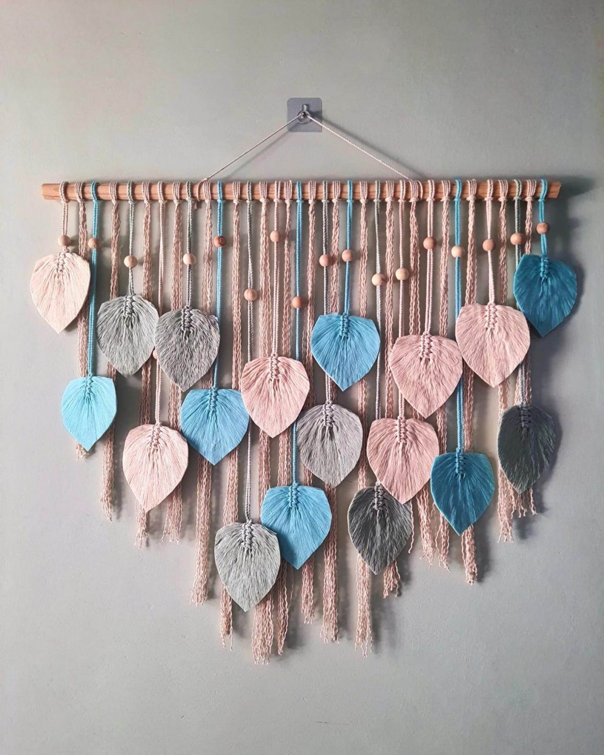 How to Decorate Your Walls with These Hanging Ideas