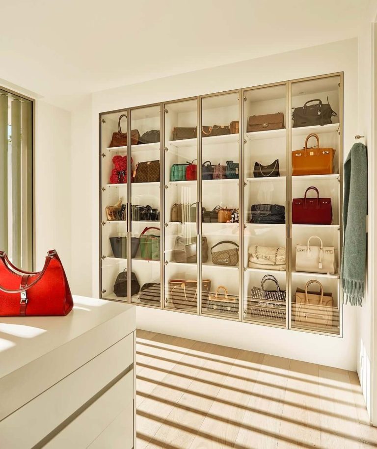 Genius Purse Storage Hacks You’ll Wish You Knew Sooner