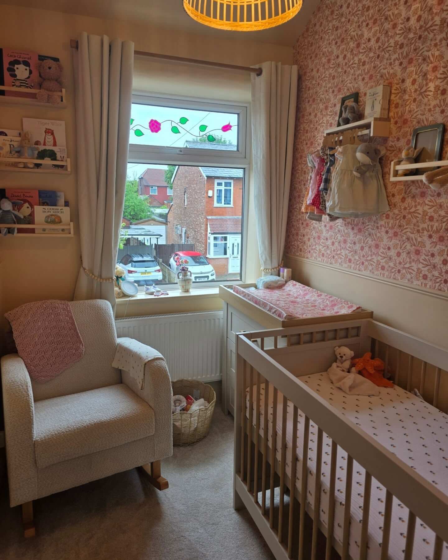 How to Decorate a Small Nursery with These Simple Ideas