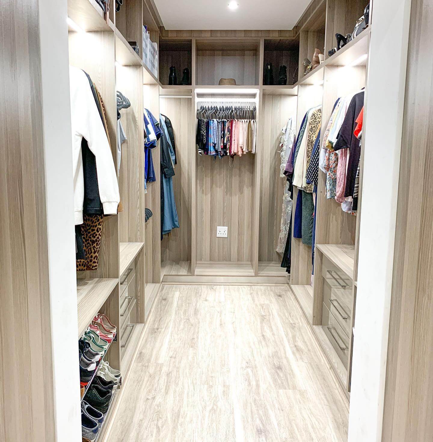 Simple Walk-In Closet Organization Ideas for Any Budget