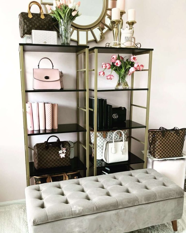 Genius Purse Storage Hacks You’ll Wish You Knew Sooner