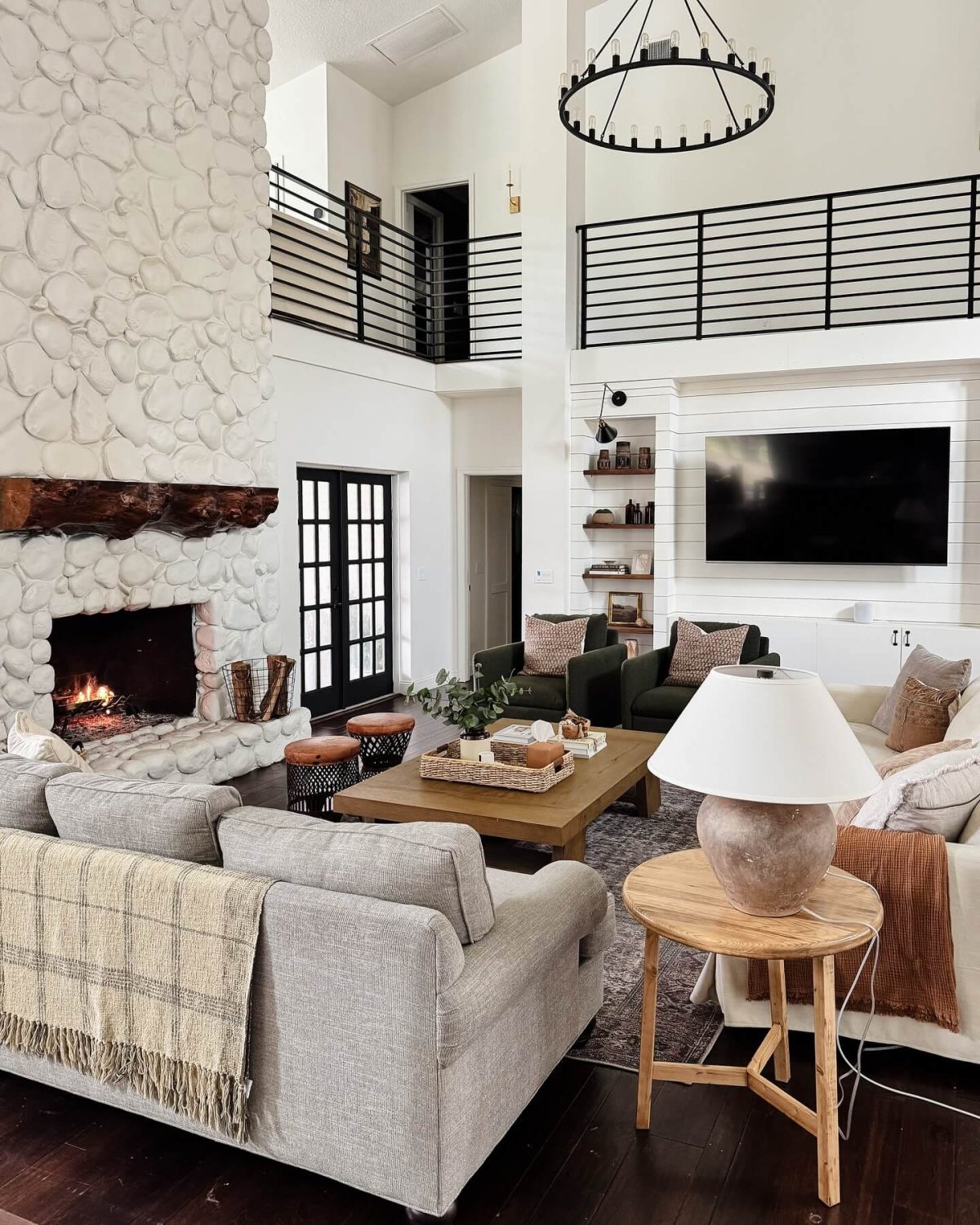 Rustic Modern Living Room Ideas That Blend Cozy Charm with Contemporary ...