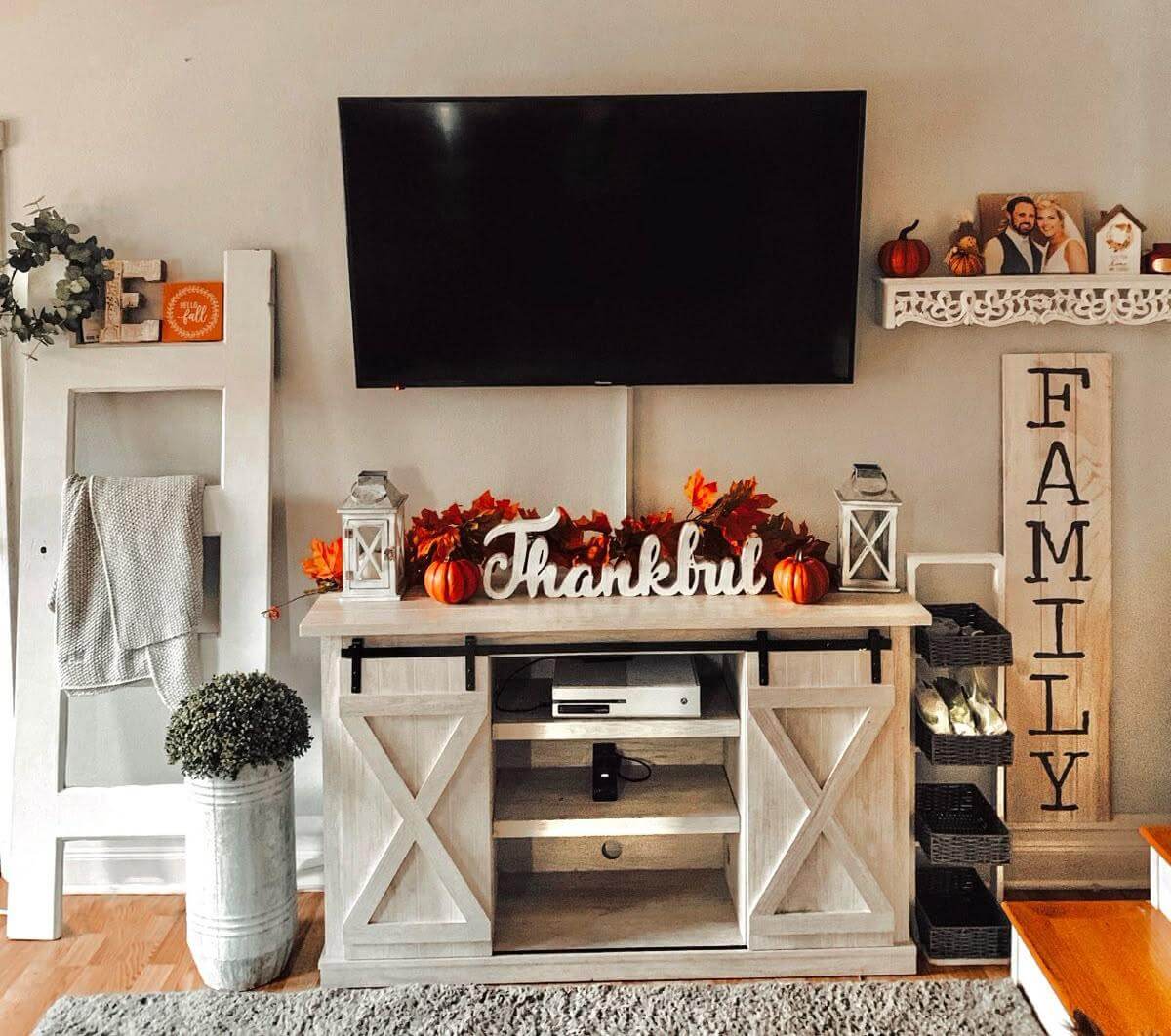 Thanksgiving TV Stand Decor Ideas to Cozy Up Your Living Room
